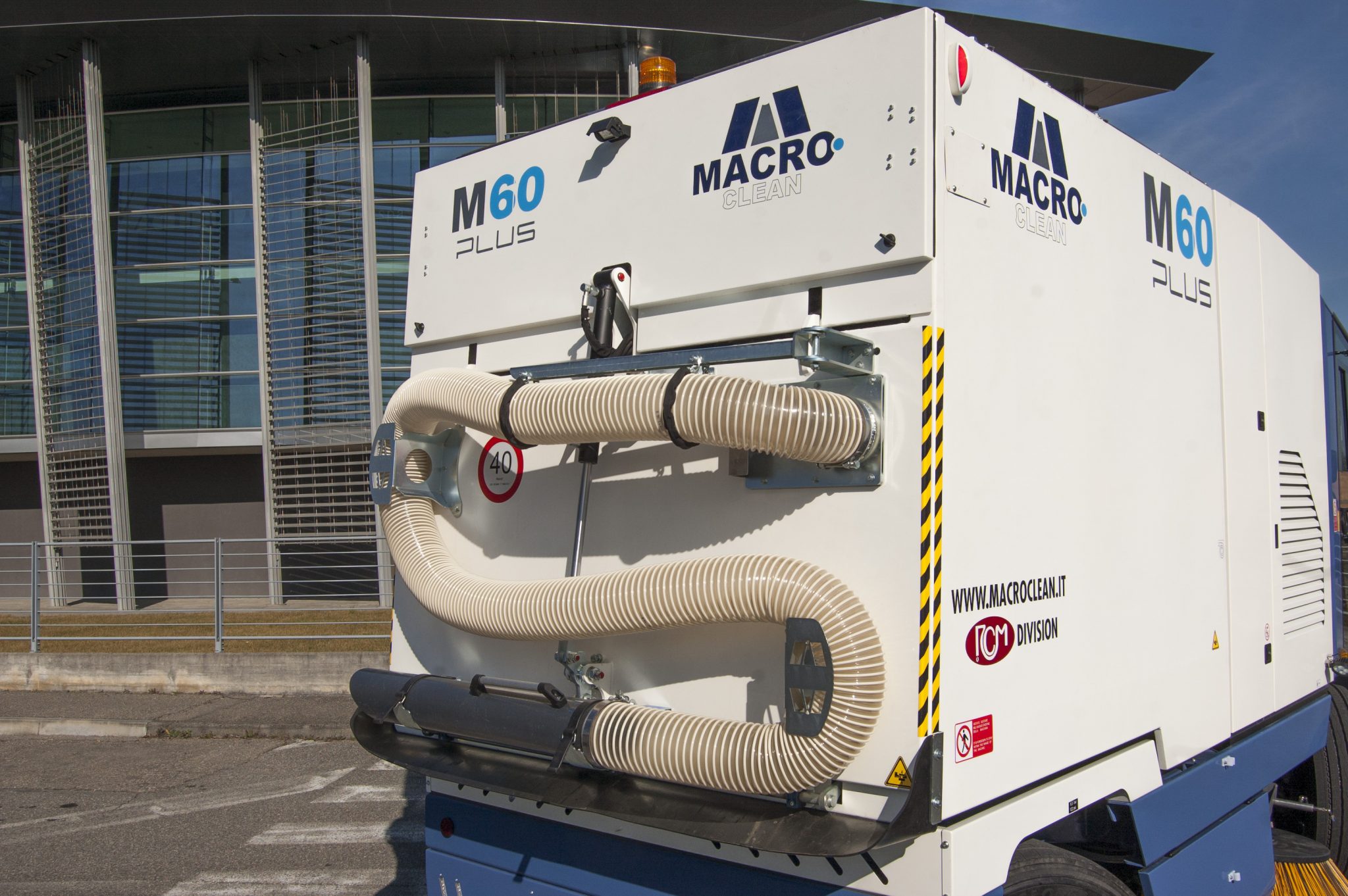MACRO M60 PLUS | MECHANICAL ROAD SWEEPER | TARMS